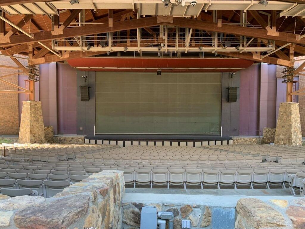 Iroquois Amphitheater - Kotobuki Seating Intl.